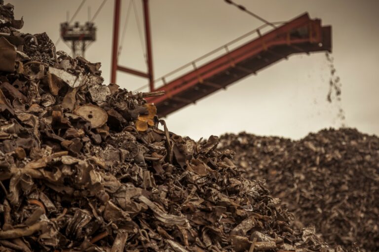 Seasonal Trends in Scrap Metal Prices: When Do Rates Go Up or Down?